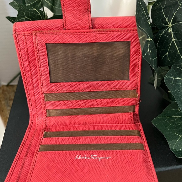Salvatore Ferragamo | Bags | Authentic Salvatore Ferragamo Small Coral ...